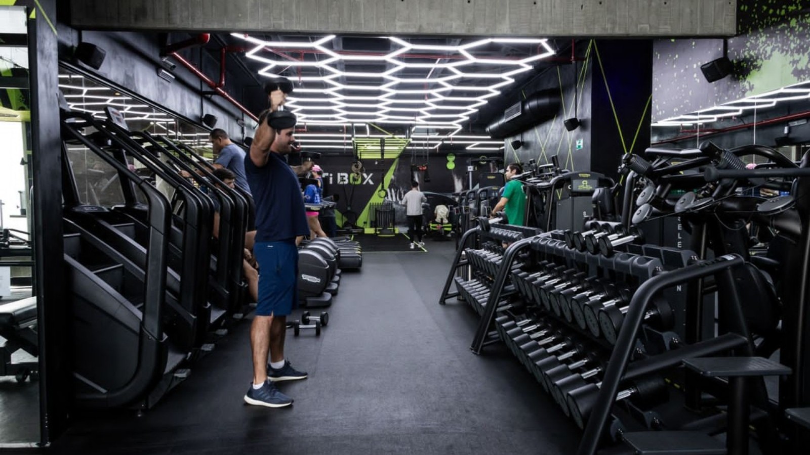 Titanium Fitness Center: un aliado para el bienestar físico - Oceandrive