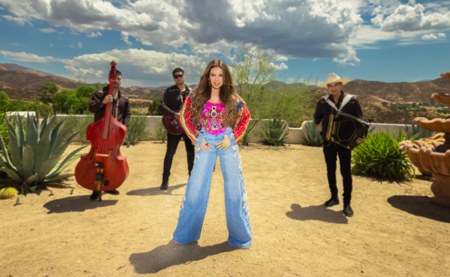 ¡A Mucha Honra! Thalia con su nuevo álbum le rinde homenaje a sus ...