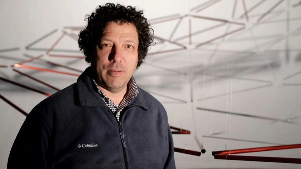 Elías Crespín: "Mis obras son conocidas por explorar el tiempo"